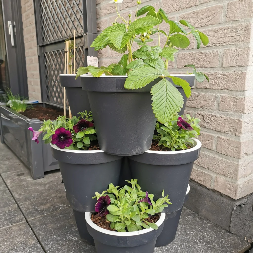 Stapelbare bloempotten voor op het terras – Terras tuinieren